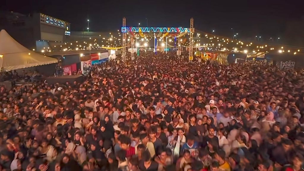 Over 30 injured as massive crowd overwhelms Hanan Shah concert in Kasargod