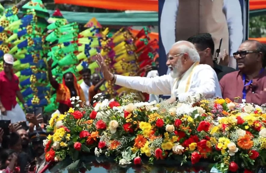 PM Modi inaugurates major Kerala projects worth Rs 10,800 crore, kicks ...
