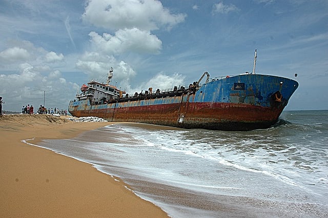 Dredger that washed ashore years ago in Kollam is finally being dismantled