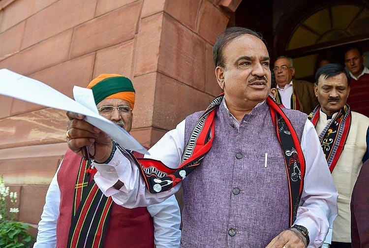 Ananth Kumar, the BJP man who braved scandal with a smile