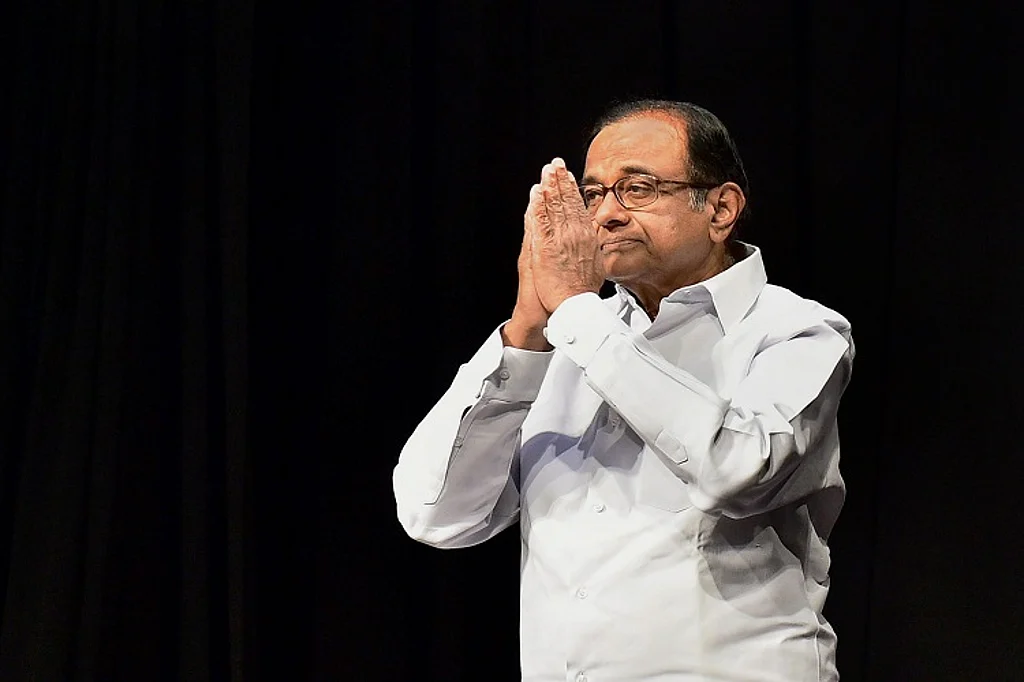 Aircel-Maxis deal: P Chidambaram moves HC for protection from arrest Aircel-Maxis deal: P Chidambaram moves HC for protection from arrest