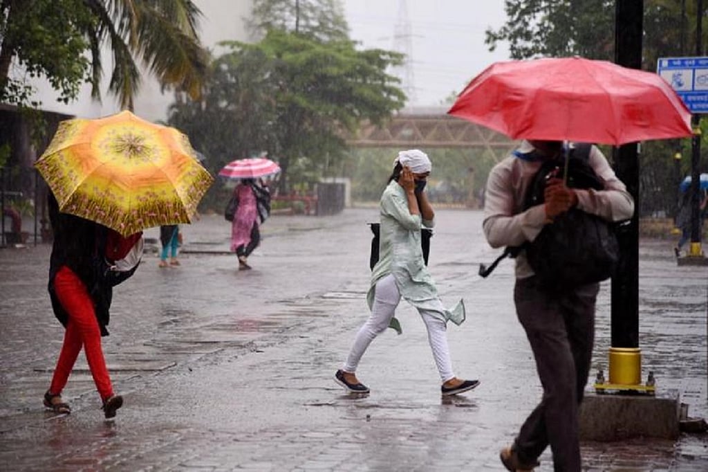 IMD predicts heavy rainfall in several districts in Andhra Pradesh