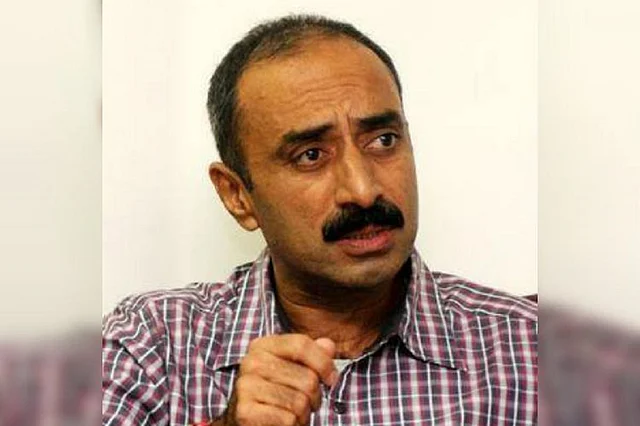 Gujarat HC declines to quash FIR against former IPS officer Sanjiv Bhatt Gujarat HC declines to quash FIR against former IPS officer Sanjiv Bhatt