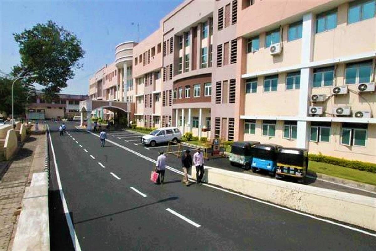 Secretariat, govt offices in Hyd to function with 50% staff to curb ...