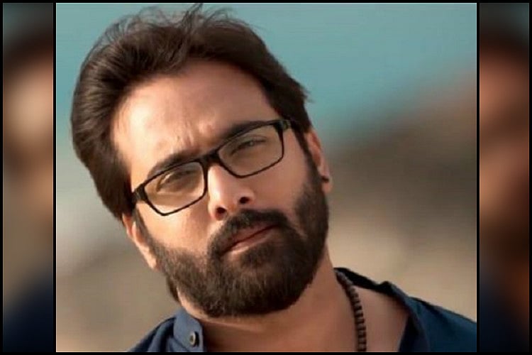 Hyd drug bust: Actor Tarun grilled, Excise officials suspend license ...