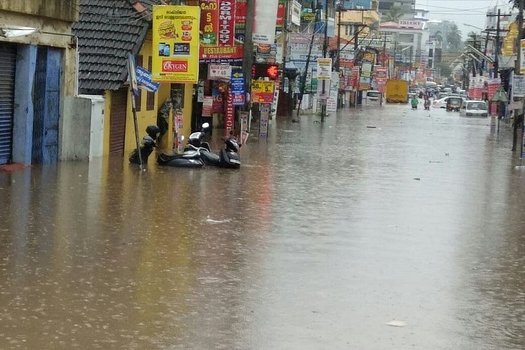 Heavy rain continues to batter Kerala, IMD predicts monsoon onset in 24 ...