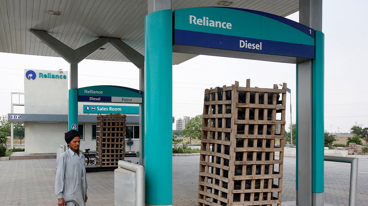 Reliance Industries to Restart all Petrol Pumps this Fiscal