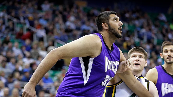 Watch: Sim Bhullar’s Historic NBA Debut and First Basket