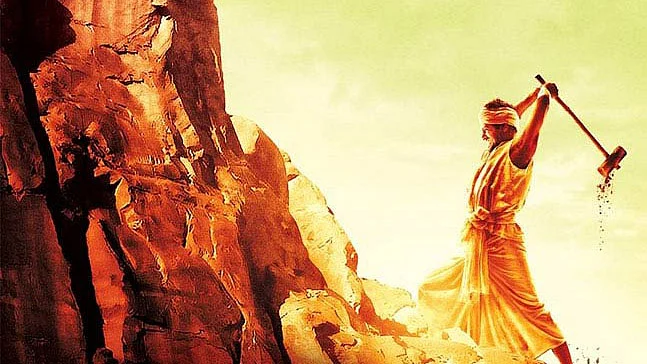 Critics’ Verdict: Nawaz as ‘Manjhi’ is Brilliant, Film a Letdown