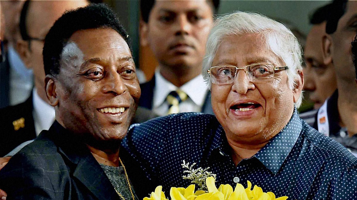 Soccer Legend Pele Gets Hero’s Welcome on His Return to Kolkata