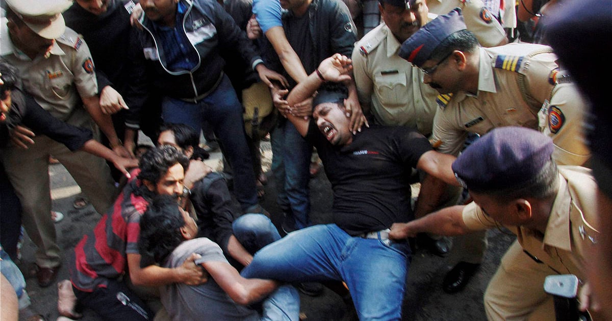 FTII Protest: Students Refuse Dialogue With Gajendra Chauhan