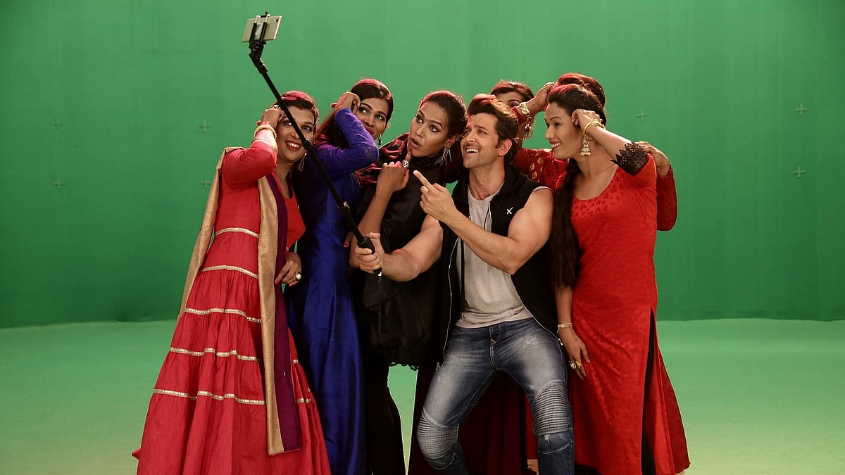 Hrithik Roshan Shakes a Leg With India’s First Transgender Band