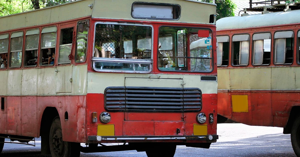 Bus Driver Has Heart Attack While Driving But Saves His Passengers