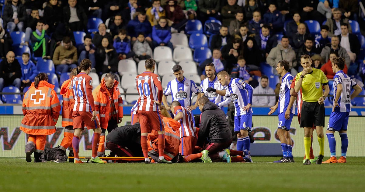 Fernando Torres Collapses After Head Injury During Atletico Game