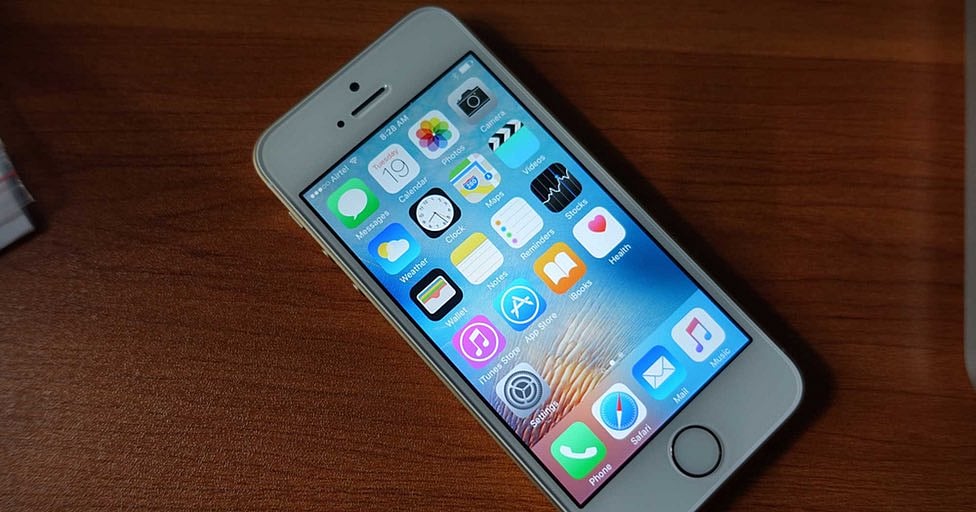 First Batch of Made in India Apple iPhone SE to Hit Stores Soon