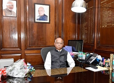 Income Tax Office receives 15-25 lakh PAN applications a week