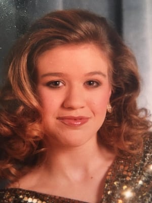 Clarkson reunites with Cowell at Billboard Music Awards