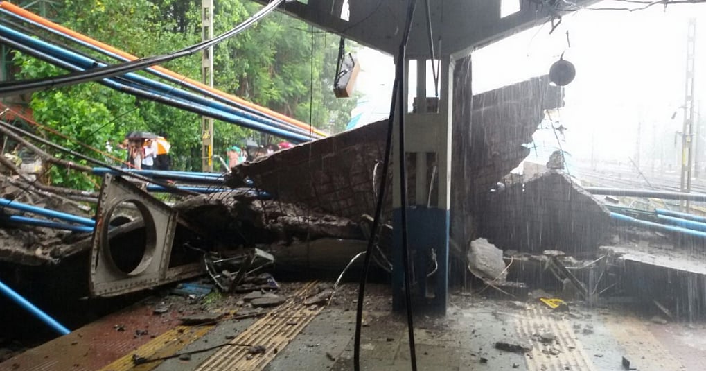 Andheri Bridge Collapse: Train Services Hit in Mumbai, 5 Injured