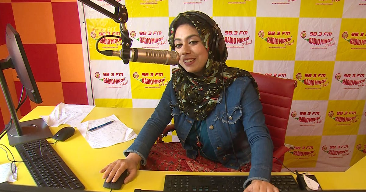 Rafia Rahim is the First Female Radio Jockey in Budgam, Kashmir