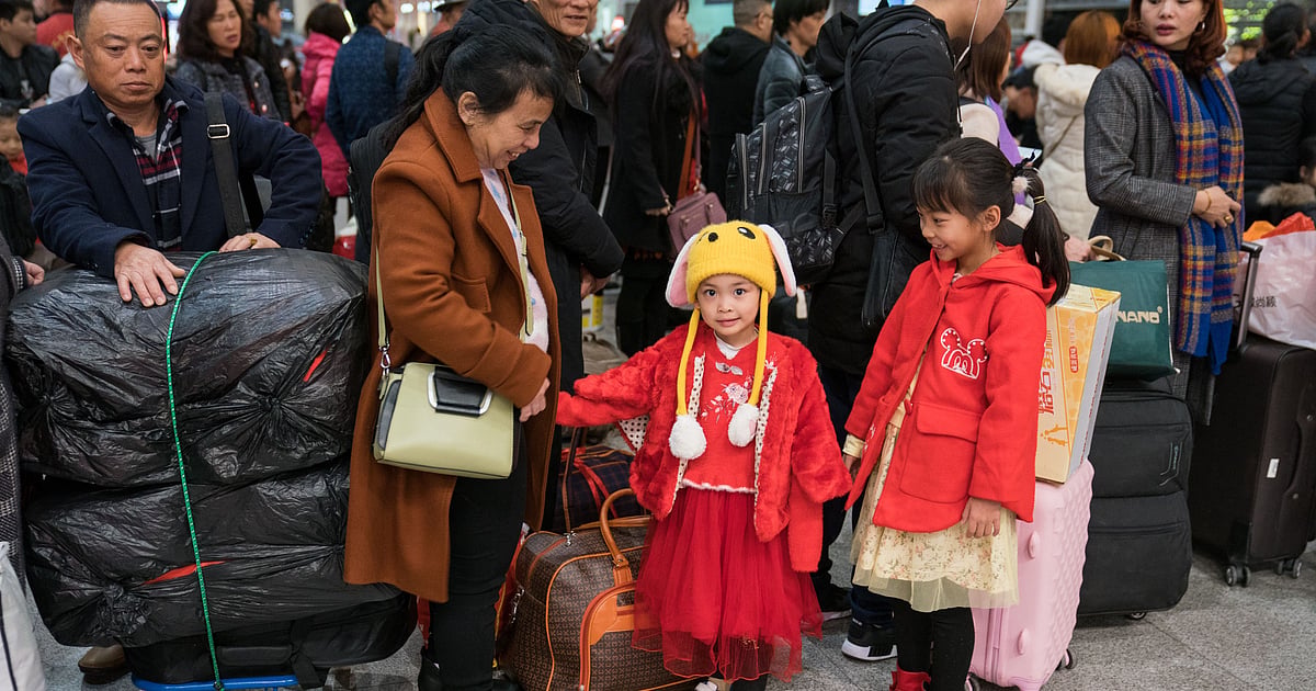 How China’s Trains Handle the Mind-Boggling Spring Festival Rush
