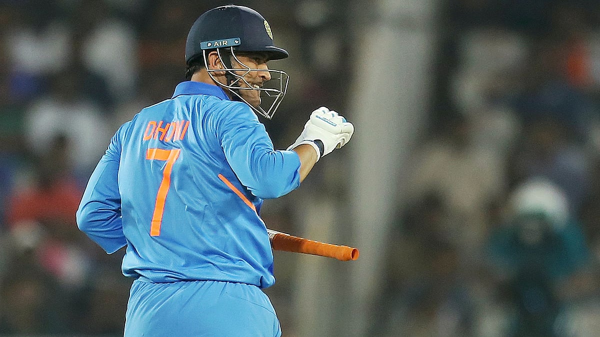 Watch: MS Dhoni Arrives in Hometown Ranchi, Takes Driver’s Seat for ...