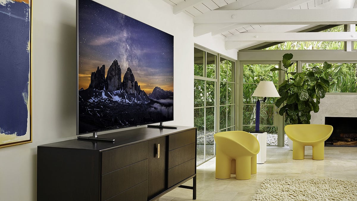 Samsung Launches 8K TV in India Which Costs a Whopping Rs 60 Lakh
