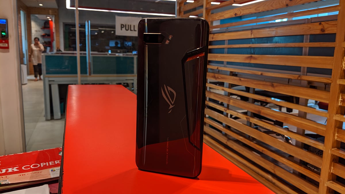 Asus ROG 2 Mobile Review: Flagship Hardware with a Mammoth Battery