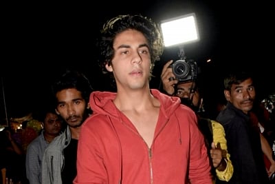 SRK's son Aryan's new photograph has fans going gaga