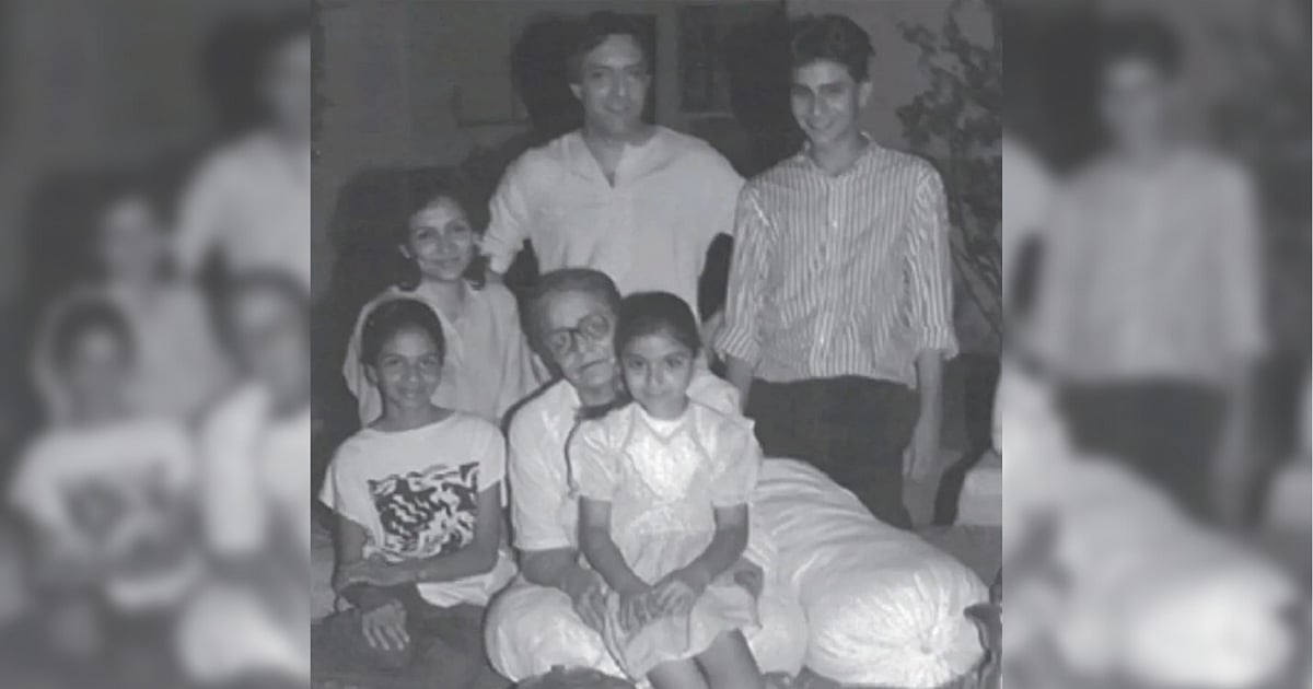Throwback Picture of Saif Ali Khan With Sharmila Tagore & Grandmother ...