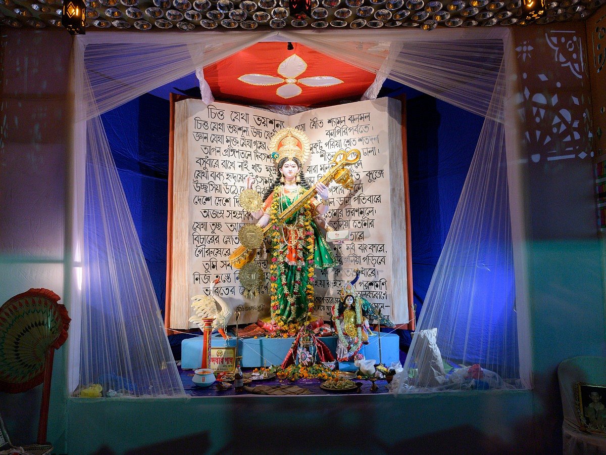 Saraswati Puja Decoration Ideas 2023 - Check out Unique and Amazing ...