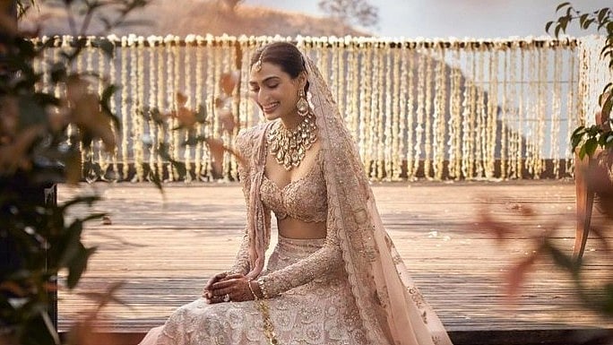 Athiya shetty wedding lehenga 60 photos - Vianawedding.com