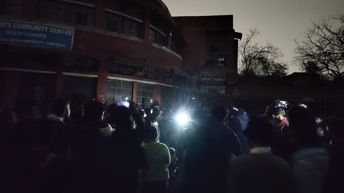 Ruckus in JNU: Students Watch BBC's Modi Documentary on Phones Amid ...