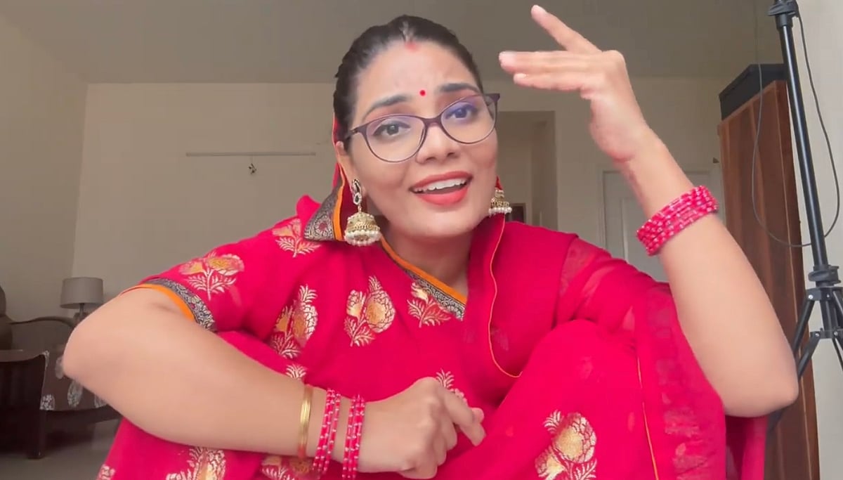 Bhojpuri Singer Neha Singh Rathore Booked Over Tweet on MP Urination ...