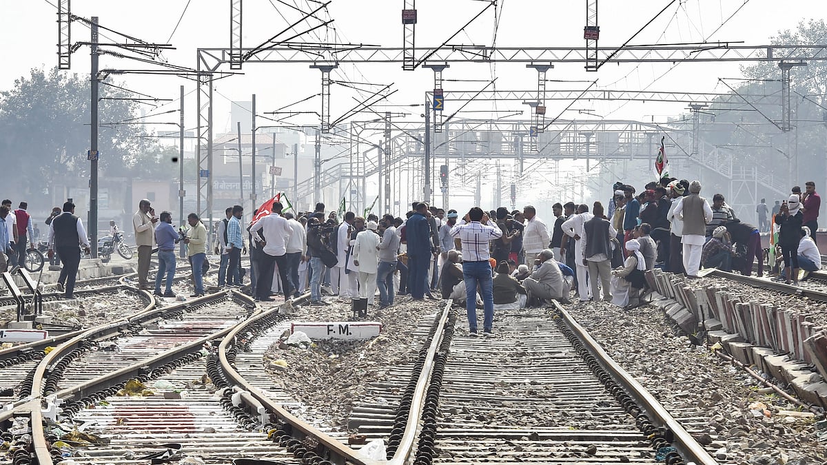 Rail Roko Protest by Farmer Unions in Punjab From 28 September: Reason ...