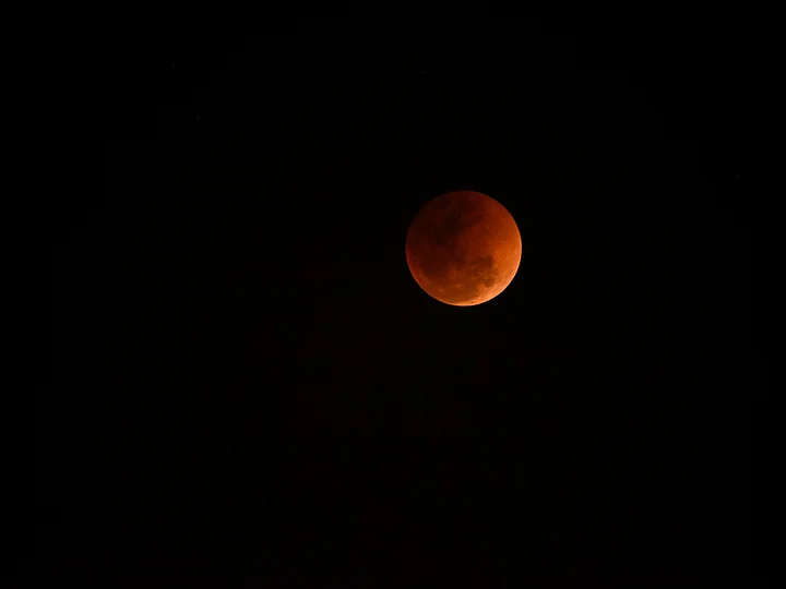 Lunar Eclipse 2023 Date and Time in India: When & How To Watch Chandra ...