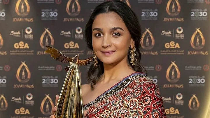 'Privilege To Be Here': Alia Bhatt Wins Award At Joy Awards In Saudi Arabia