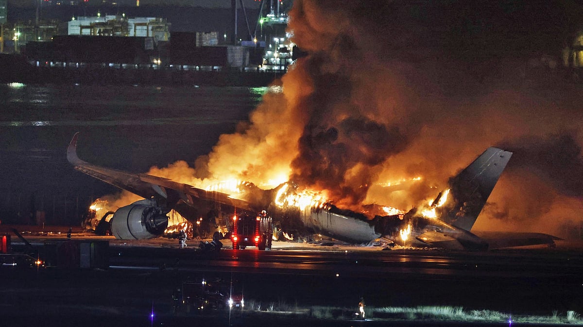 5 Coast Guard Air Crew Dead After Fiery Collision with Passenger Plane ...