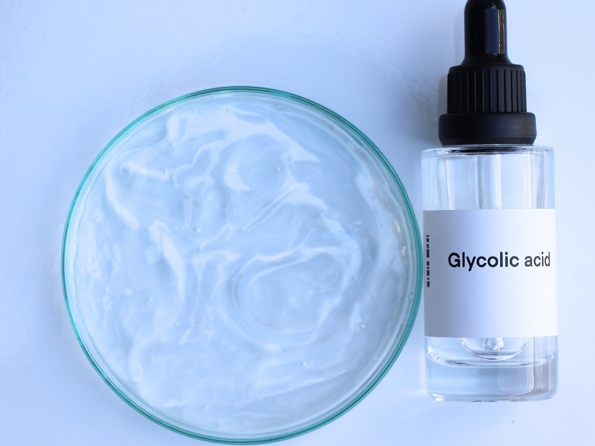 Glycolic Acid Uses: Know the Benefits & Side Effects
