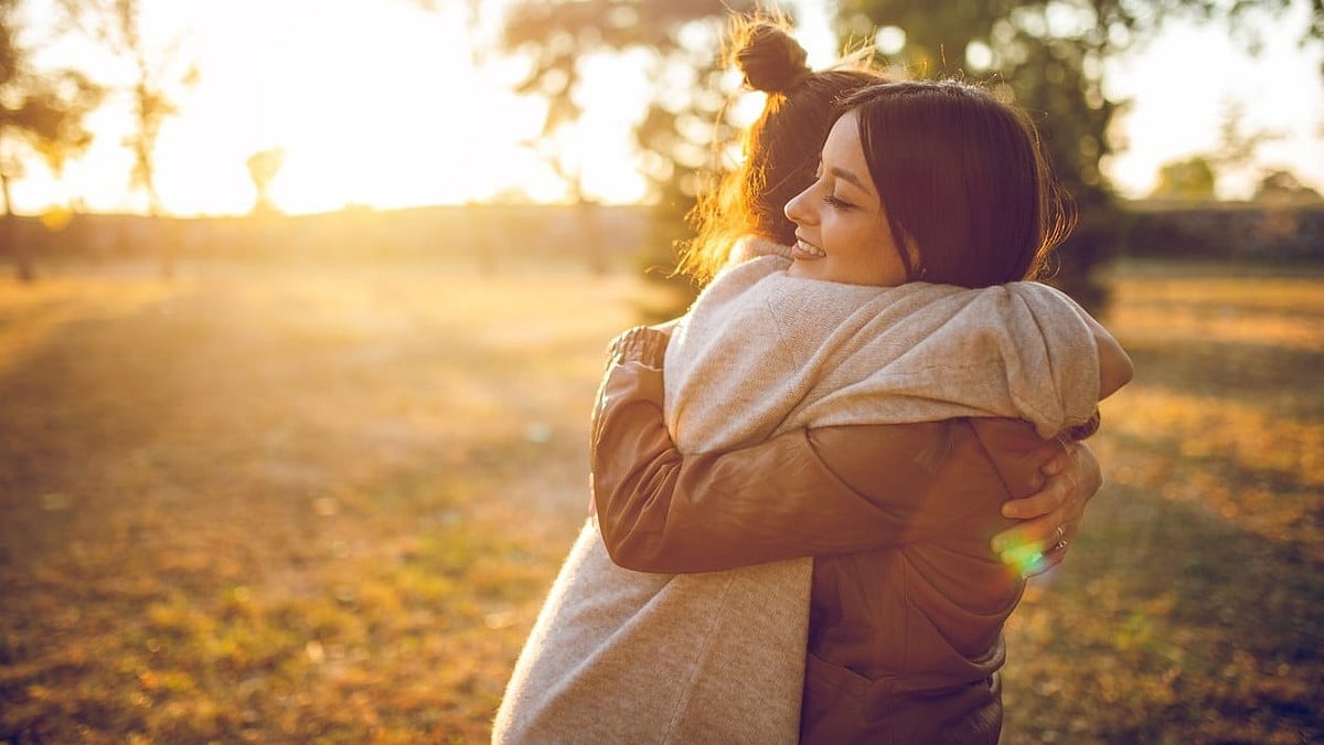 Hug Holiday 2024 Date: History, Significance, How To Celebrate the Day ...