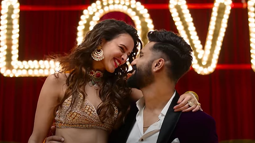 Bad Newz Trailer: Vicky Kaushal, Triptii Dimri Star In a Quirky Family ...