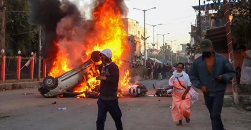 കാണാതായവരുടെ മൃതദേഹം കണ്ടെടുത്തതോടെ ഇളകിമറിഞ്ഞ് മണിപ്പൂർ: ഇടപെട്ട് ...