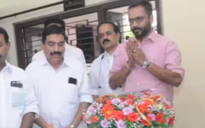 ‘പകരം വയ്ക്കാനില്ലാത്ത അതുല്യ പ്രതിഭ’: എം ടിയുടെ വിയോഗത്തിൽ കെ സുരേന്ദ്രൻ | K Surendran pays ...