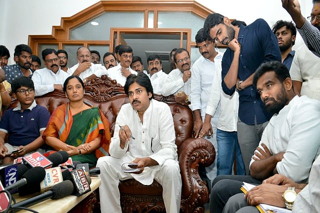 Pawan Kalyan visits Paritala Ravi's residence in Andhra, raises eyebrows