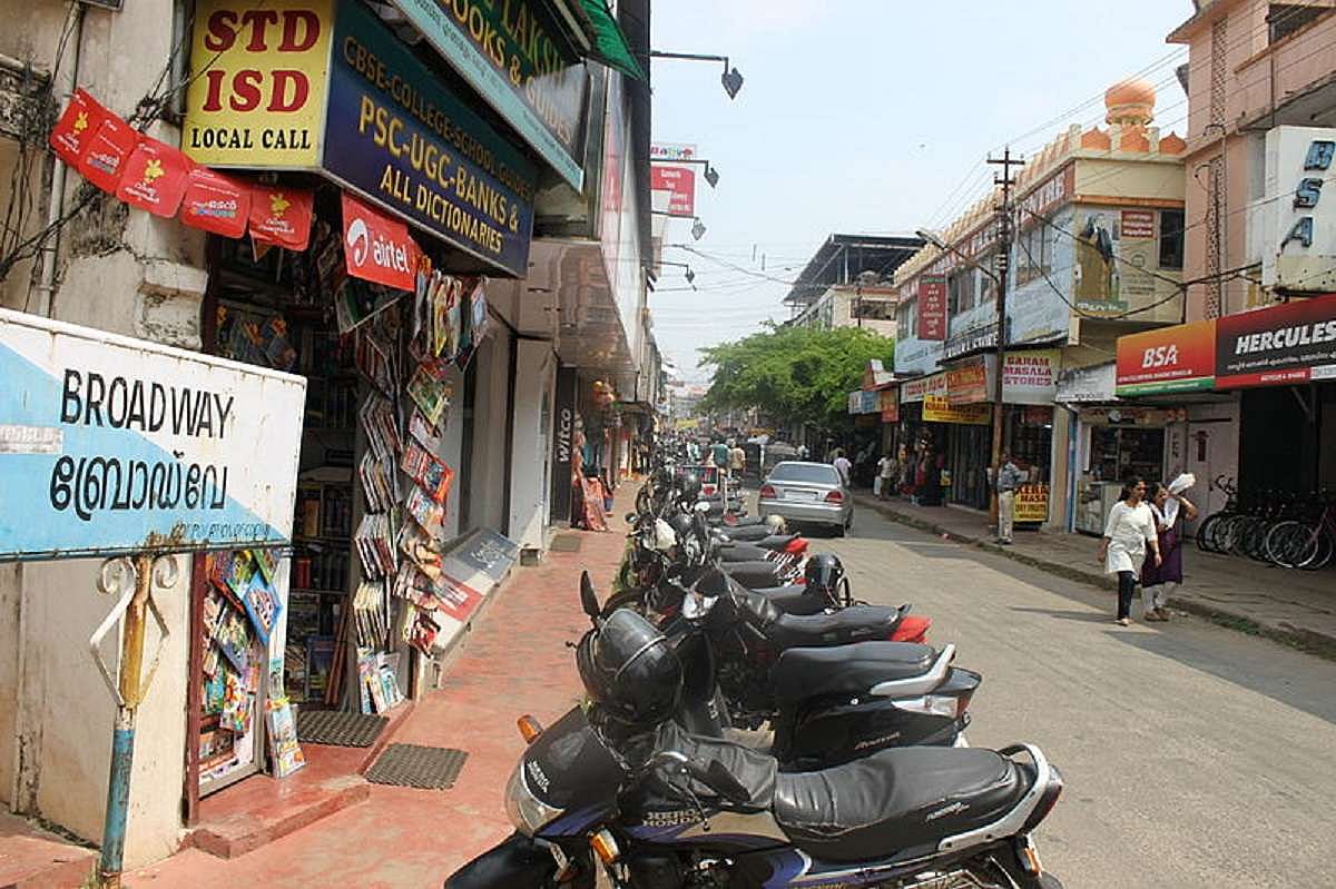 Ernakulam Broadway traders protest restrictions, say it’s turning away ...