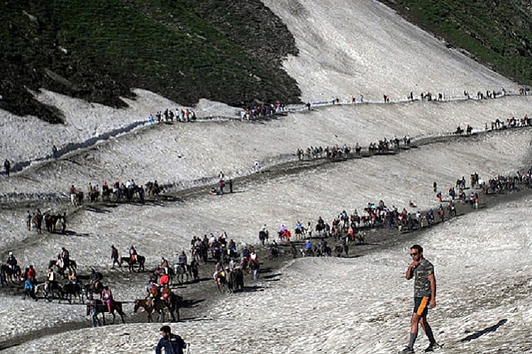 Amarnath terror attack: Fresh batch of pilgrims leaves Jammu for ...