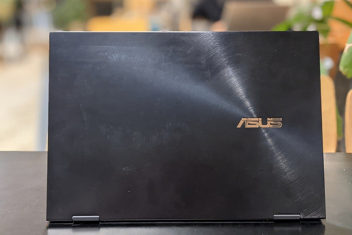 Asus ZenBook Flip S review: A solid laptop with a stunning display