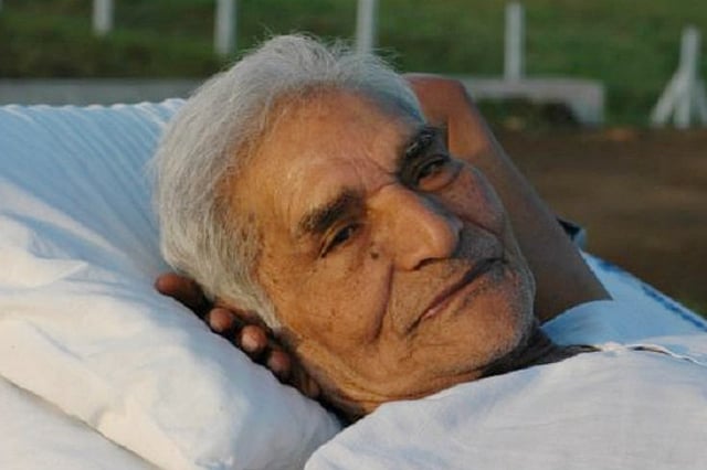 Google remembers social activist Baba Amte on his 104th birth anniversary