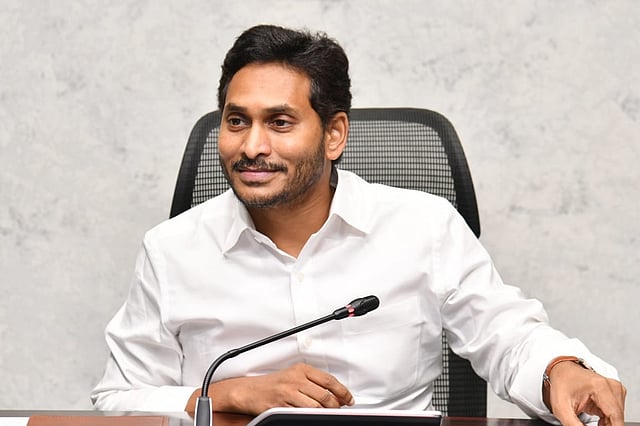Andhra Pradesh CM launches helpline to redress people's grievances