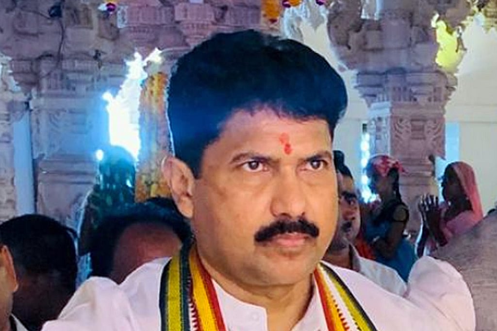 Dadra and Nagar Haveli MP Mohan Delkar found dead in Mumbai hotel