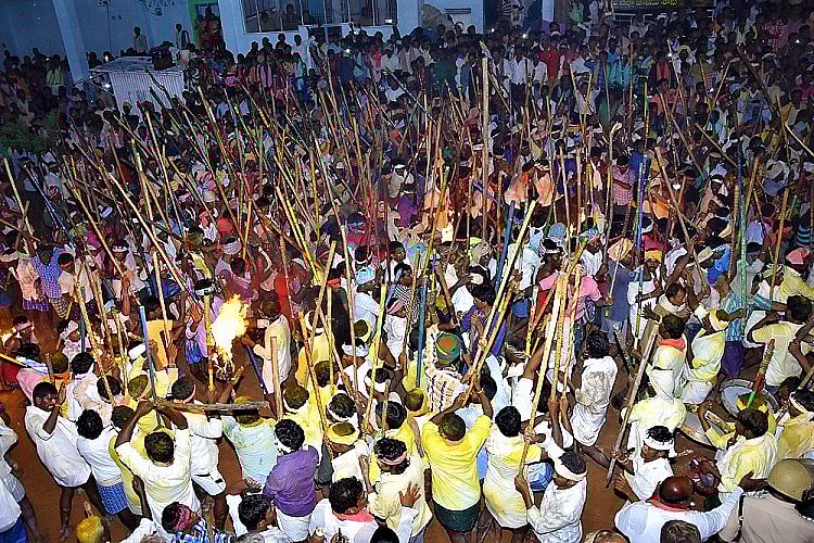 Andhra's Banni festival: 35 injured after annual 'stick fight' in Kurnool